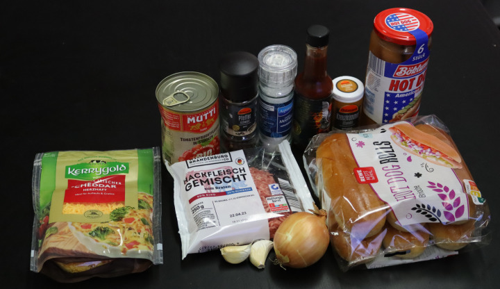 Recette du hot-dog au chili et au fromage avec de la viande hachée